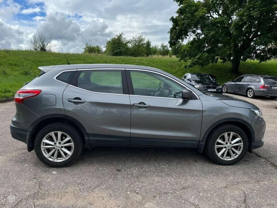 Pelēks Nissan Qashqai 2016 Kauņa, ar dzinēja tilpumu 1.20 L un nobraukumu 167 tūkst. km par 8990 €, foto 6 vietnē AUTOMOTO.COM.LV