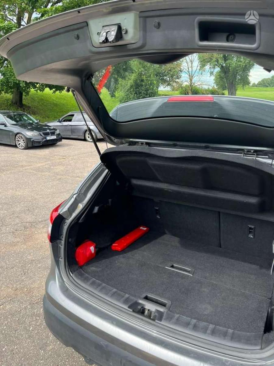 Pelēks Nissan Qashqai 2016 Kauņa, ar dzinēja tilpumu 1.20 L un nobraukumu 167 tūkst. km par 8990 €, foto 12 vietnē AUTOMOTO.COM.LV