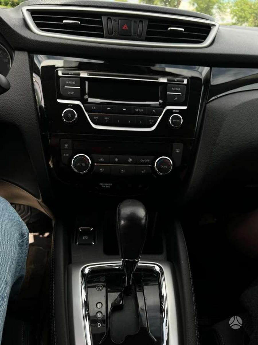 Pelēks Nissan Qashqai 2016 Kauņa, ar dzinēja tilpumu 1.20 L un nobraukumu 167 tūkst. km par 8990 €, foto 16 vietnē AUTOMOTO.COM.LV