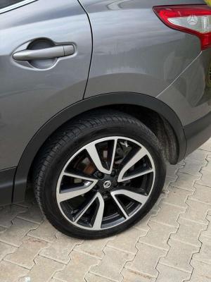 Pelēks Nissan Qashqai 2016 Viļņa, ar dzinēja tilpumu 1.20 L un nobraukumu 56 tūkst. km par 8900 €, foto 14 vietnē AUTOMOTO.COM.LV