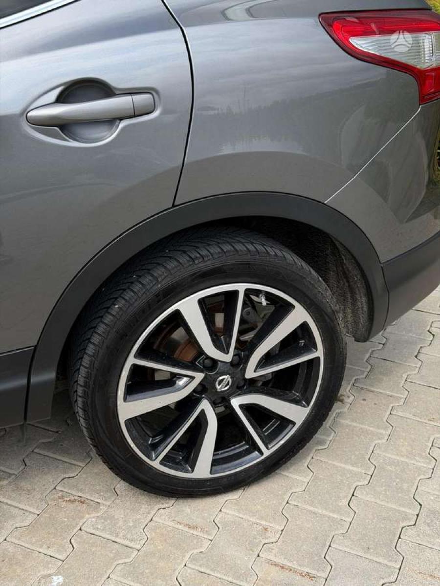 Pelēks Nissan Qashqai 2016 Viļņa, ar dzinēja tilpumu 1.20 L un nobraukumu 56 tūkst. km par 8900 €, foto 14 vietnē AUTOMOTO.COM.LV