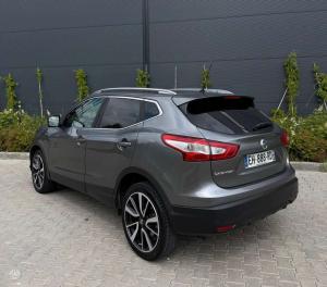 Pelēks Nissan Qashqai 2016 Viļņa, ar dzinēja tilpumu 1.20 L un nobraukumu 56 tūkst. km par 8900 €, foto 33 vietnē AUTOMOTO.COM.LV