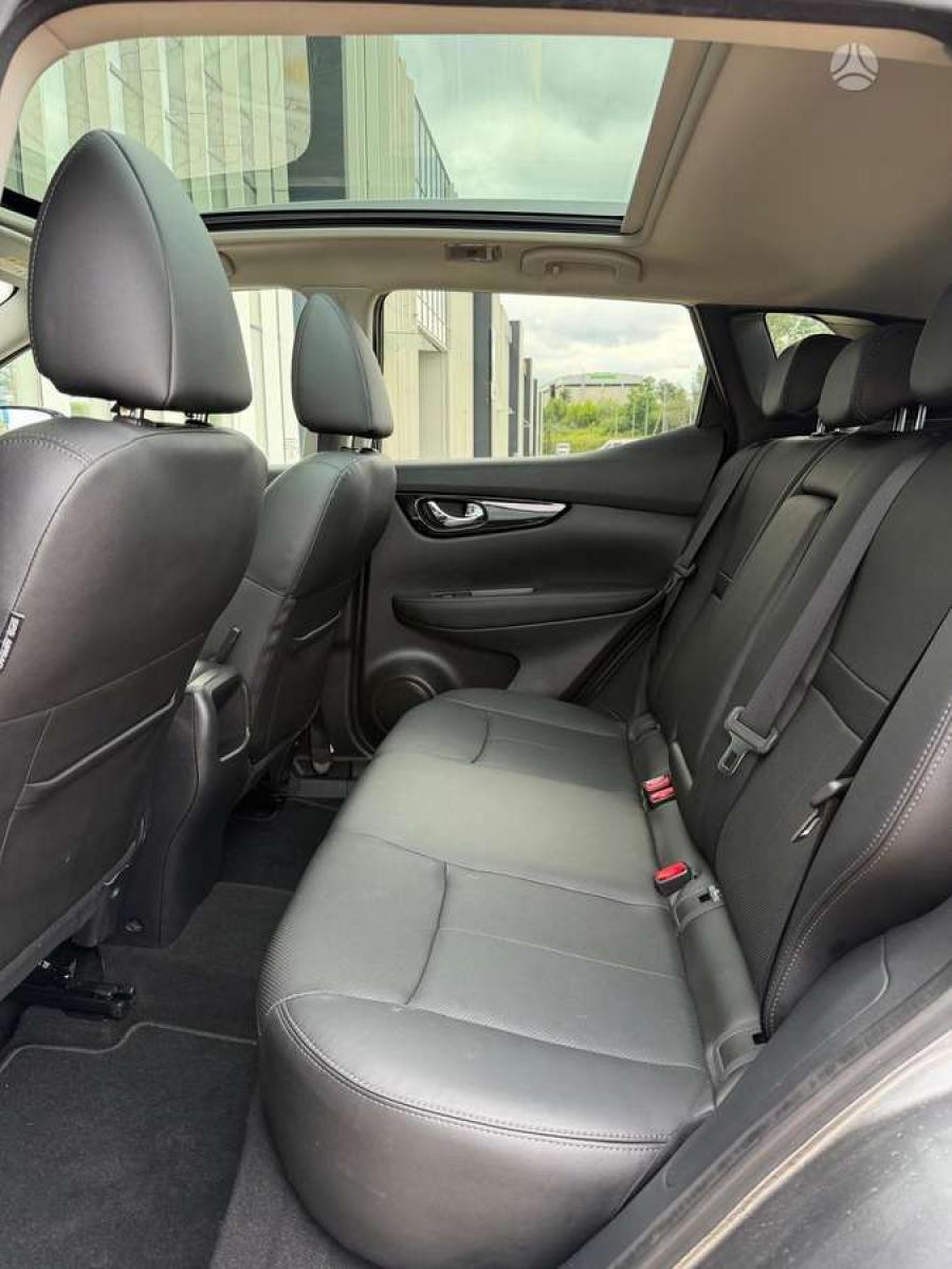 Pelēks Nissan Qashqai 2016 Viļņa, ar dzinēja tilpumu 1.20 L un nobraukumu 56 tūkst. km par 8900 €, foto 36 vietnē AUTOMOTO.COM.LV