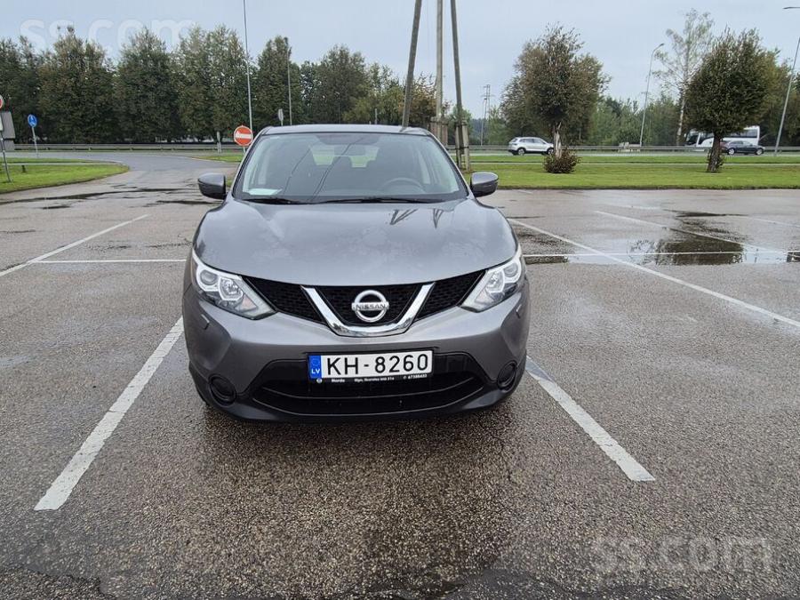 Grey Nissan Qashqai 2016 in Ogre, with an engine capacity of 1.50 L and mileage of 115 thousand km for 9400 €, photo 1 on AUTOMOTO.COM.LV