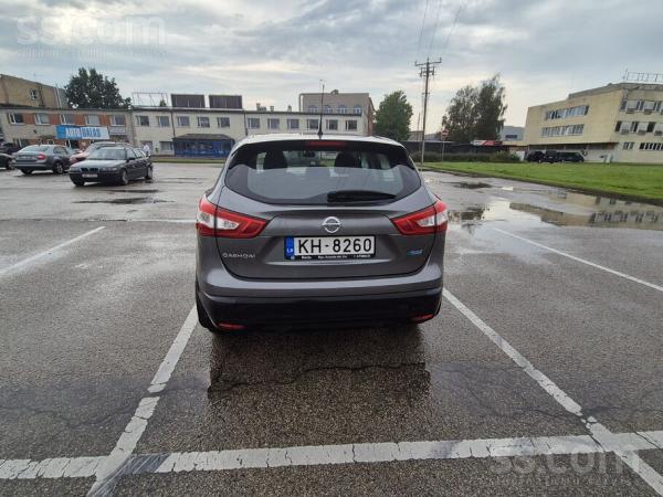Grey Nissan Qashqai 2016 in Ogre, with an engine capacity of 1.50 L and mileage of 115 thousand km for 9400 €, photo 3 on AUTOMOTO.COM.LV