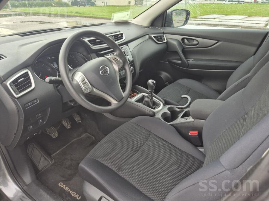 Grey Nissan Qashqai 2016 in Ogre, with an engine capacity of 1.50 L and mileage of 115 thousand km for 9400 €, photo 5 on AUTOMOTO.COM.LV