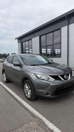 Pelēks Nissan Qashqai 2016 Panevēža, ar dzinēja tilpumu 1.46 L un nobraukumu 232 tūkst. km par 7200 €, foto  vietnē AUTOMOTO.COM.LV