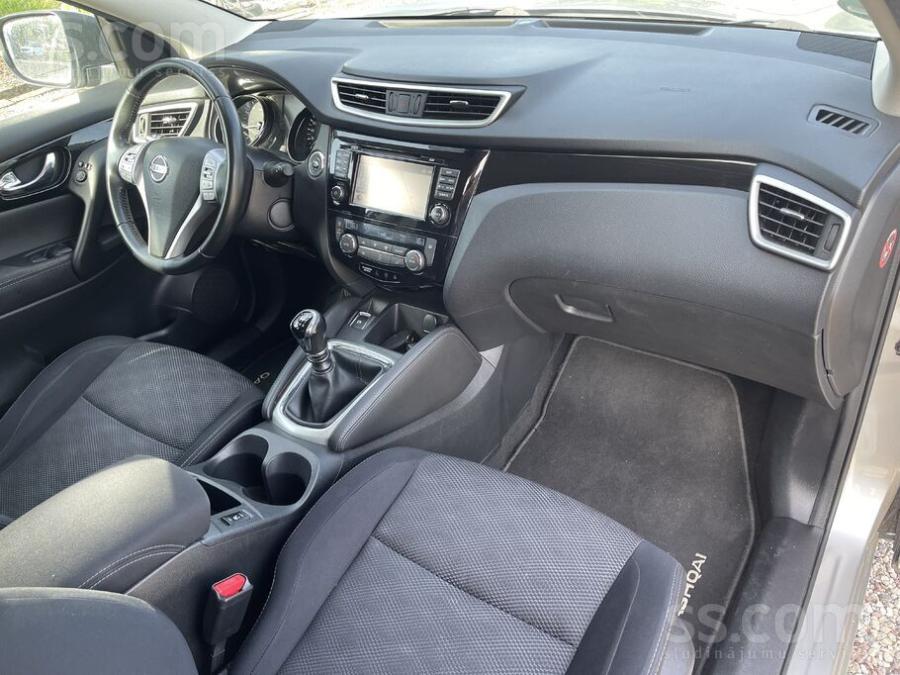 Pelēks Nissan Qashqai 2016 Valmiera, ar dzinēja tilpumu 1.20 L un nobraukumu 154 tūkst. km par 7700 €, foto 6 vietnē AUTOMOTO.COM.LV