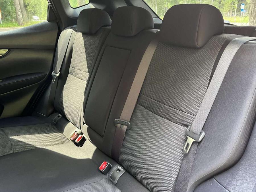Pelēks Nissan Qashqai 2016 Tauragė, ar dzinēja tilpumu 1.20 L un nobraukumu 100 tūkst. km par 7350 €, foto 23 vietnē AUTOMOTO.COM.LV