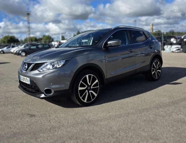 Nissan Qashqai 2016 in Marijampole on AUTOMOTO.COM.LV Grey Nissan Qashqai 2016 in Marijampole, with an engine capacity of 1.60 L and mileage of 202 thousand km for 8500 €, photo 4 on AUTOMOTO.COM.LV