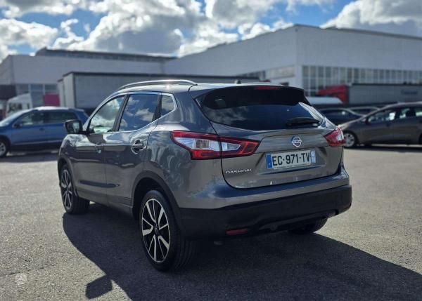 Nissan Qashqai 2016 in Marijampole on AUTOMOTO.COM.LV Grey Nissan Qashqai 2016 in Marijampole, with an engine capacity of 1.60 L and mileage of 202 thousand km for 8500 €, photo 7 on AUTOMOTO.COM.LV
