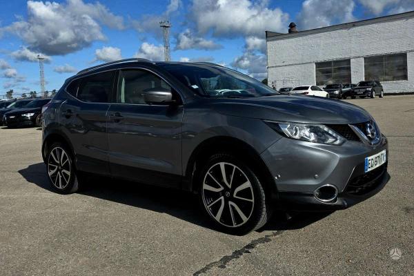 Nissan Qashqai 2016 in Marijampole on AUTOMOTO.COM.LV Grey Nissan Qashqai 2016 in Marijampole, with an engine capacity of 1.60 L and mileage of 202 thousand km for 8500 €, photo 10 on AUTOMOTO.COM.LV