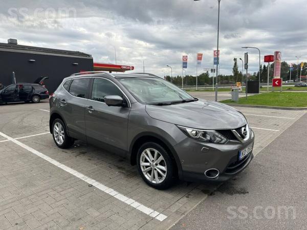 Pelēks Nissan Qashqai 2016 Rīga, ar dzinēja tilpumu 1.20 L un nobraukumu 137 tūkst. km par 8400 €, foto 4 vietnē AUTOMOTO.COM.LV