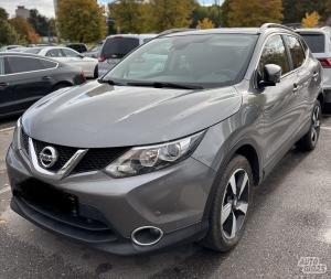 Pelēks Nissan Qashqai 2016 Kauņa, ar dzinēja tilpumu 1.20 L un nobraukumu 100 tūkst. km par 5500 €, foto  vietnē AUTOMOTO.COM.LV