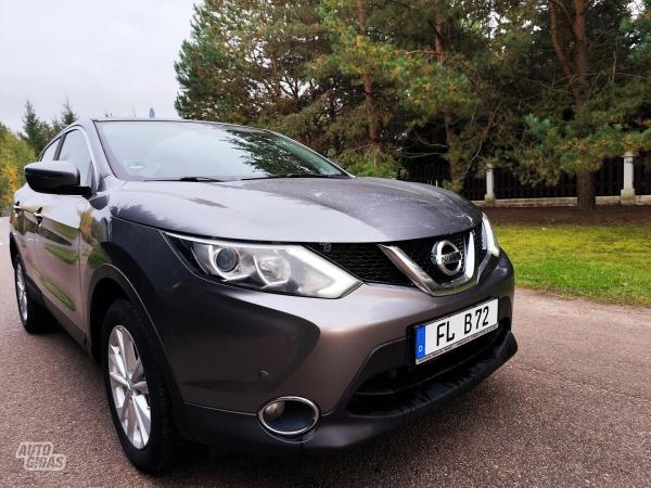 Nissan Qashqai 2016 in Mazeikiai on AUTOMOTO.COM.LV Grey Nissan Qashqai 2016 in Mazeikiai, with an engine capacity of 1.60 L and mileage of 196 thousand km for 8800 €, photo 1 on AUTOMOTO.COM.LV
