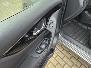 Grey Nissan Qashqai 2016 in Vilnius, with an engine capacity of 1.60 L and mileage of 203 thousand km for 8400 €, photo 9 on AUTOMOTO.COM.LV