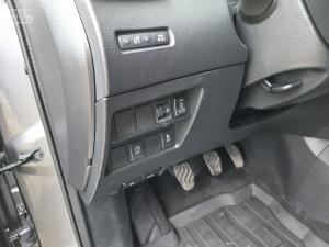 Grey Nissan Qashqai 2016 in Vilnius, with an engine capacity of 1.60 L and mileage of 203 thousand km for 8400 €, photo 10 on AUTOMOTO.COM.LV