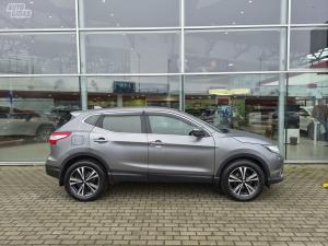 Grey Nissan Qashqai 2016 in Vilnius, with an engine capacity of 1.60 L and mileage of 203 thousand km for 8400 €, photo 20 on AUTOMOTO.COM.LV