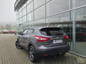 Grey Nissan Qashqai 2016 in Vilnius, with an engine capacity of 1.60 L and mileage of 203 thousand km for 8400 €, photo 28 on AUTOMOTO.COM.LV