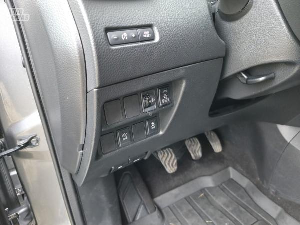 Nissan Qashqai 2016 Viļņa vietnē Pelēks Nissan Qashqai 2016 Viļņa, ar dzinēja tilpumu 1.60 L un nobraukumu 203 tūkst. km par 8400 €, foto 10 vietnē AUTOMOTO.COM.LV