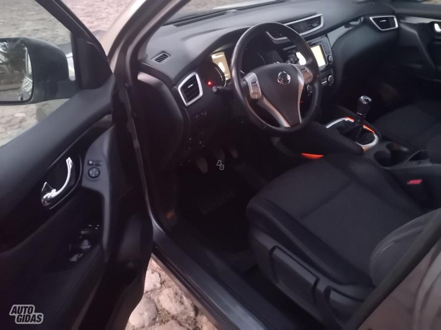 Pelēks Nissan Qashqai 2017 Telšiai, ar dzinēja tilpumu 1.20 L un nobraukumu 154 tūkst. km par 9550 €, foto 10 vietnē AUTOMOTO.COM.LV