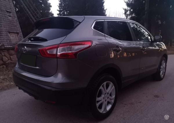 Grey Nissan Qashqai 2017 in Telschi, with an engine capacity of 1.20 L and mileage of 154 thousand km for 8750 €, photo 4 on AUTOMOTO.COM.LV