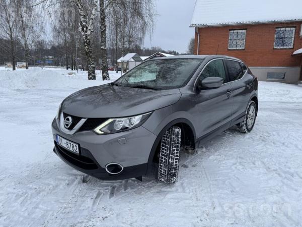 Grey Nissan Qashqai 2017 in Ogre, with an engine capacity of 1.50 L and mileage of 215 thousand km for 8900 €, photo 2 on AUTOMOTO.COM.LV