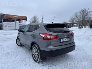Pelēks Nissan Qashqai 2017 Ogre, ar dzinēja tilpumu 1.50 L un nobraukumu 215 tūkst. km par 8900 €, foto 3 vietnē AUTOMOTO.COM.LV