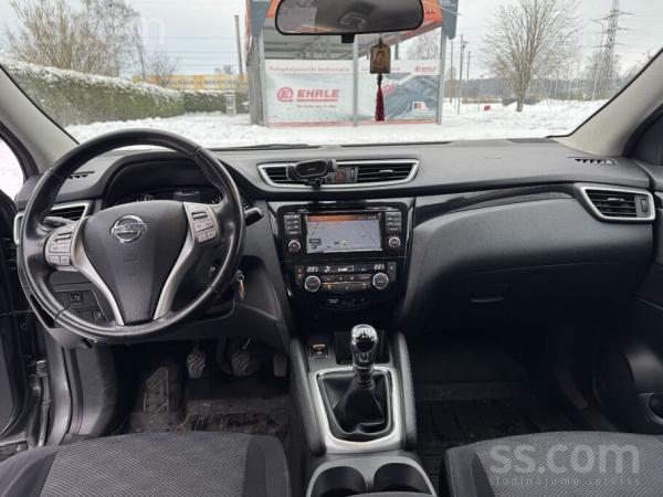 Grey Nissan Qashqai 2017 in Ogre, with an engine capacity of 1.50 L and mileage of 215 thousand km for 8900 €, photo 6 on AUTOMOTO.COM.LV