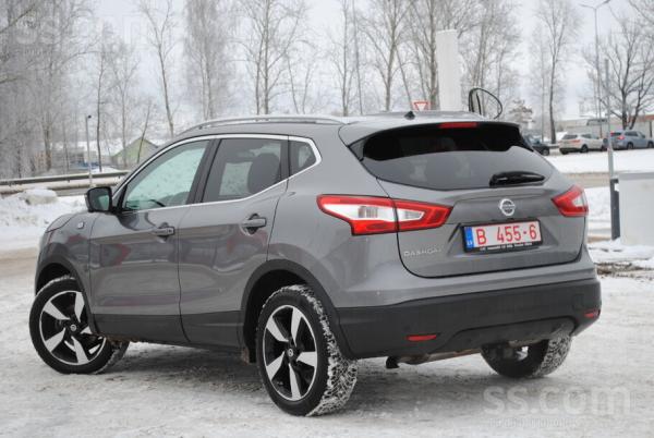 Pelēks Nissan Qashqai 2017 Rīga, ar dzinēja tilpumu 1.20 L un nobraukumu 134 tūkst. km par 9990 €, foto 3 vietnē AUTOMOTO.COM.LV