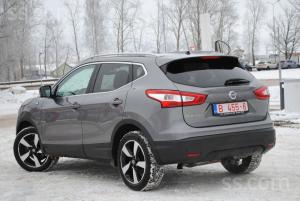 Grey Nissan Qashqai 2017 in Riga, with an engine capacity of 1.20 L and mileage of 134 thousand km for 9990 €, photo 3 on AUTOMOTO.COM.LV