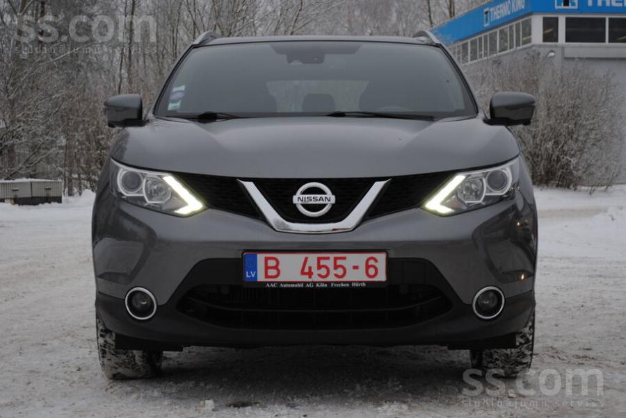 Grey Nissan Qashqai 2017 in Riga, with an engine capacity of 1.20 L and mileage of 134 thousand km for 9990 €, photo 6 on AUTOMOTO.COM.LV