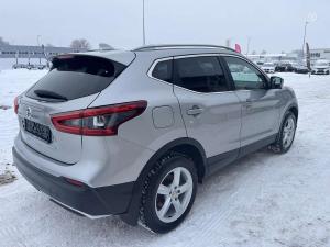 Grey Nissan Qashqai 2017 in Marijampole, with an engine capacity of 1.20 L and mileage of 129 thousand km for 11700 €, photo 4 on AUTOMOTO.COM.LV