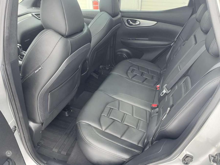 Grey Nissan Qashqai 2017 in Marijampole, with an engine capacity of 1.20 L and mileage of 129 thousand km for 11700 €, photo 20 on AUTOMOTO.COM.LV