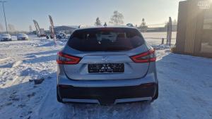 Grey Nissan Qashqai 2017 in Marijampole, with an engine capacity of 1.20 L and mileage of 129 thousand km for 11700 €, photo 6 on AUTOMOTO.COM.LV
