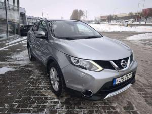 Grey Nissan Qashqai 2017 in Siauliai, with an engine capacity of 1.60 L and mileage of 131 thousand km for 12990 €, photo 3 on AUTOMOTO.COM.LV