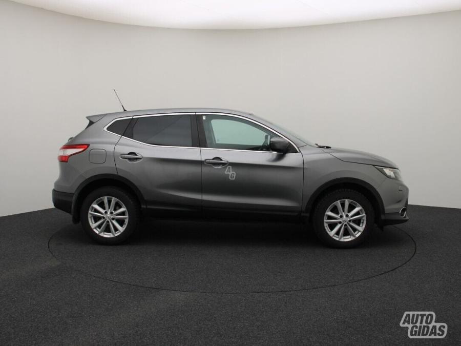 Grey Nissan Qashqai 2017 in Vilnius, with an engine capacity of 1.50 L and mileage of 216 thousand km for 9699 €, photo 9 on AUTOMOTO.COM.LV