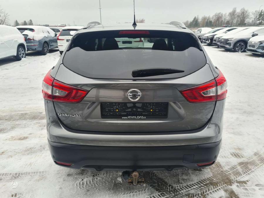 Pelēks Nissan Qashqai 2017 Šauļi, ar dzinēja tilpumu 1.20 L un nobraukumu 260 tūkst. km par 7050 €, foto 5 vietnē AUTOMOTO.COM.LV