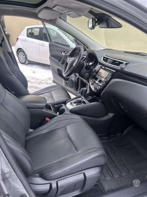 Pelēks Nissan Qashqai 2017 Kaišiadorys, ar dzinēja tilpumu 1.60 L un nobraukumu 218 tūkst. km par 9250 €, foto 24 vietnē AUTOMOTO.COM.LV