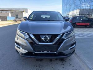Grey Nissan Qashqai 2017 in Kaunas, with an engine capacity of 1.50 L and mileage of 270 thousand km for 9999 €, photo 3 on AUTOMOTO.COM.LV