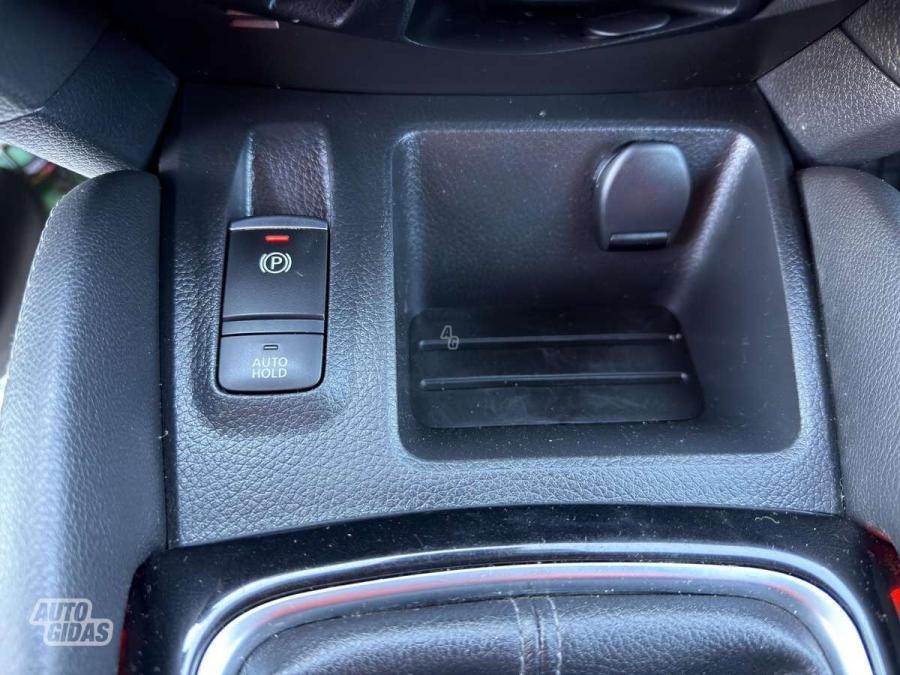 Grey Nissan Qashqai 2017 in Kaunas, with an engine capacity of 1.50 L and mileage of 270 thousand km for 9999 €, photo 30 on AUTOMOTO.COM.LV