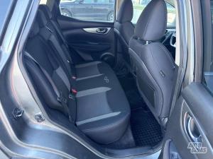 Grey Nissan Qashqai 2017 in Kaunas, with an engine capacity of 1.50 L and mileage of 270 thousand km for 9999 €, photo 36 on AUTOMOTO.COM.LV