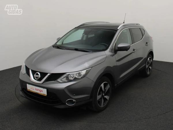 Grey Nissan Qashqai 2017 in Vilnius, with an engine capacity of 1.20 L and mileage of 153 thousand km for 10899 €, photo 1 on AUTOMOTO.COM.LV