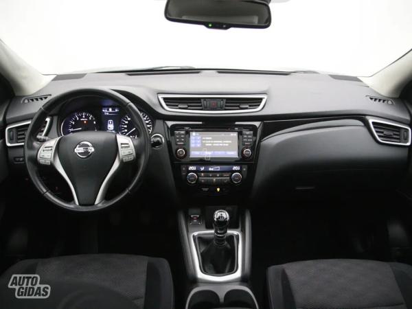 Grey Nissan Qashqai 2017 in Vilnius, with an engine capacity of 1.20 L and mileage of 153 thousand km for 10899 €, photo 2 on AUTOMOTO.COM.LV