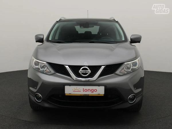 Grey Nissan Qashqai 2017 in Vilnius, with an engine capacity of 1.20 L and mileage of 153 thousand km for 10899 €, photo 3 on AUTOMOTO.COM.LV
