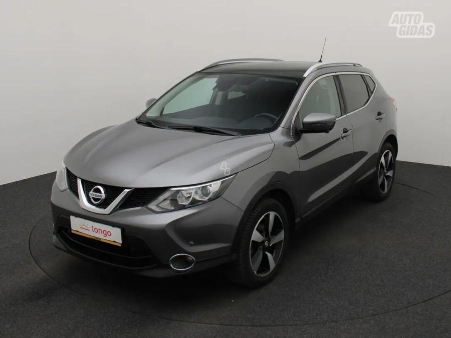 Grey Nissan Qashqai 2017 in Vilnius, with an engine capacity of 1.20 L and mileage of 142 thousand km for 10699 €, photo 1 on AUTOMOTO.COM.LV
