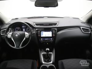 Grey Nissan Qashqai 2017 in Vilnius, with an engine capacity of 1.20 L and mileage of 142 thousand km for 10699 €, photo 3 on AUTOMOTO.COM.LV