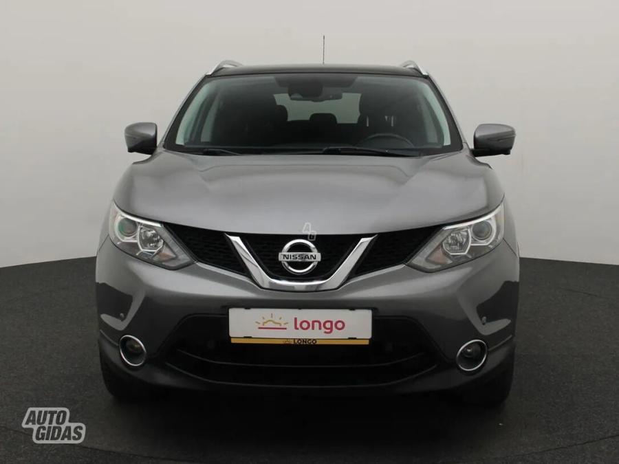Grey Nissan Qashqai 2017 in Vilnius, with an engine capacity of 1.20 L and mileage of 142 thousand km for 10699 €, photo 4 on AUTOMOTO.COM.LV