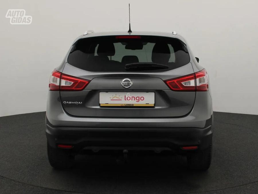 Grey Nissan Qashqai 2017 in Vilnius, with an engine capacity of 1.20 L and mileage of 142 thousand km for 10699 €, photo 6 on AUTOMOTO.COM.LV