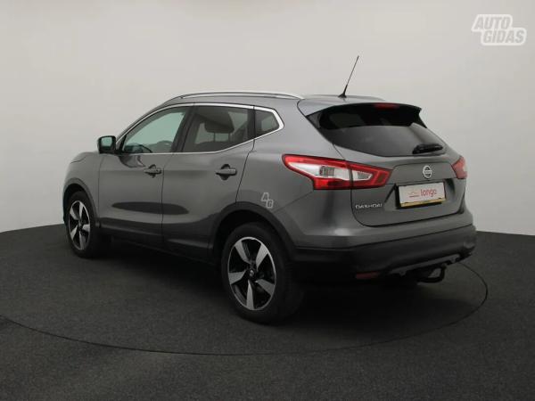 Grey Nissan Qashqai 2017 in Vilnius, with an engine capacity of 1.20 L and mileage of 142 thousand km for 10699 €, photo 7 on AUTOMOTO.COM.LV
